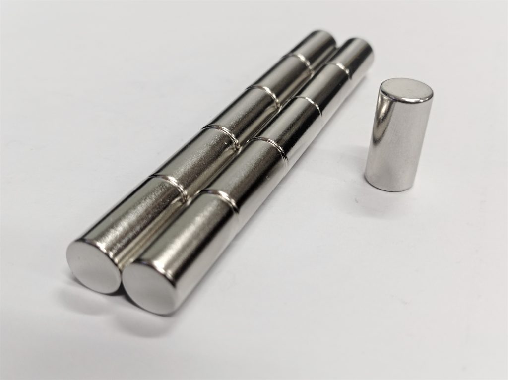 Rare Earth Rod 10 x 20 N42 - Fastmag Magnets